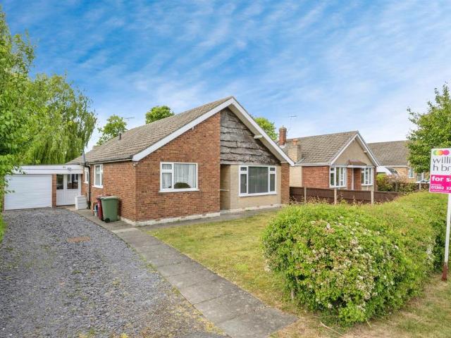 3 bedroom detached bungalow for sale