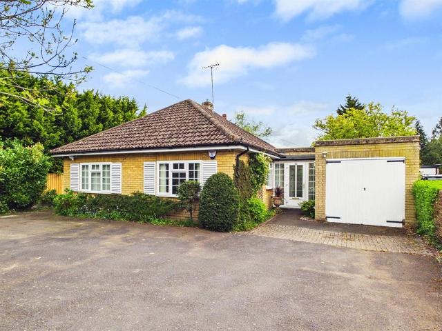 3 bedroom detached bungalow for sale
