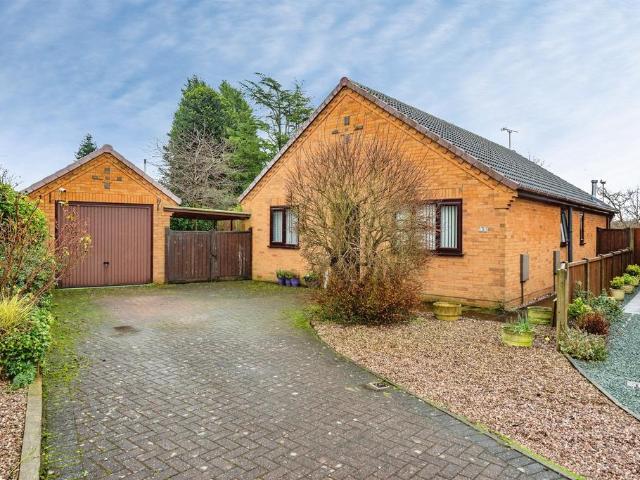 3 bedroom detached bungalow for sale