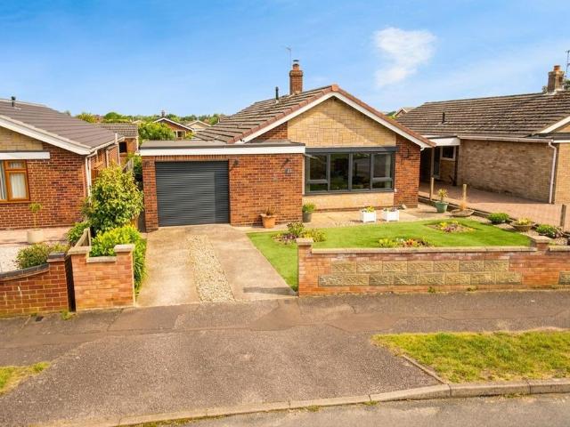 3 bedroom detached bungalow for sale