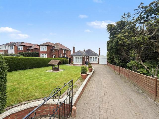 3 bedroom detached bungalow for sale