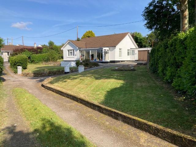 3 bedroom detached bungalow for sale