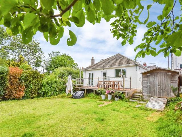 3 bedroom detached bungalow for sale