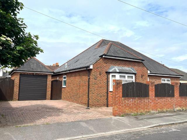 3 bedroom detached bungalow for sale