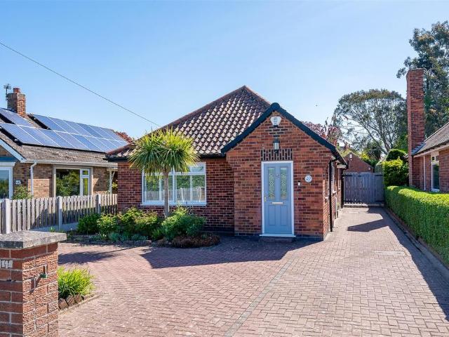 3 bedroom detached bungalow for sale