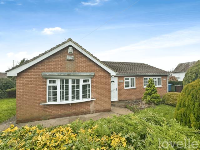 3 bedroom detached bungalow for sale