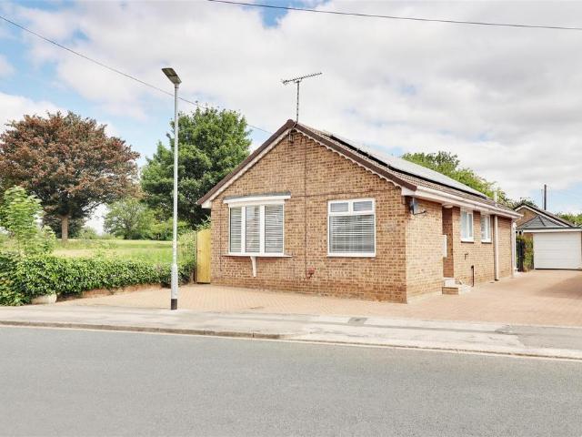 3 bedroom detached bungalow for sale
