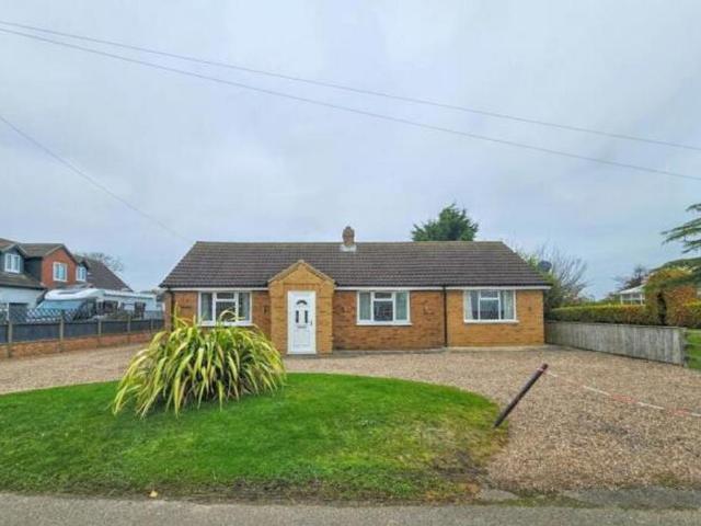 3 bedroom detached bungalow for sale
