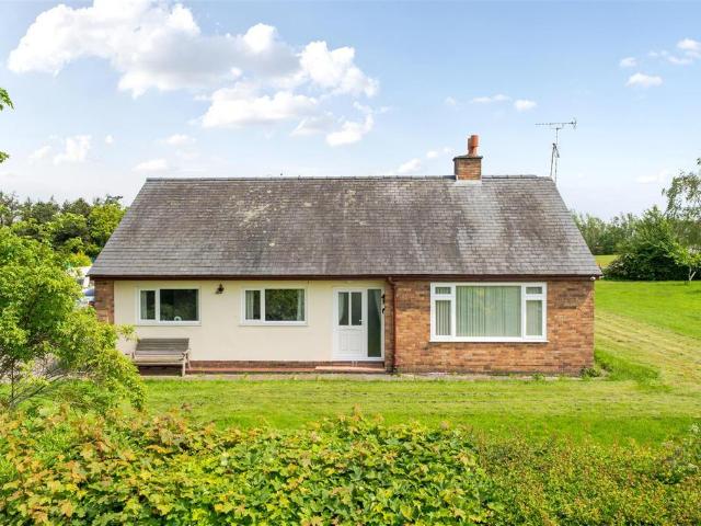 3 bedroom detached bungalow for sale