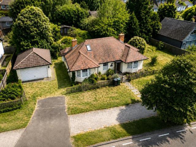 3 bedroom detached bungalow for sale