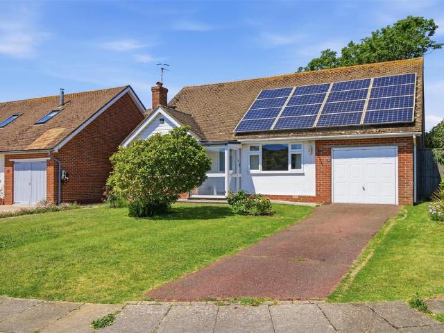 3 bedroom detached bungalow for sale
