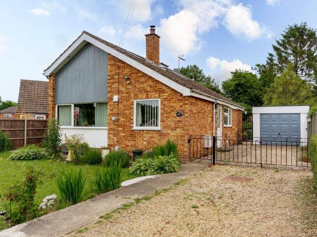 3 bedroom detached bungalow for sale