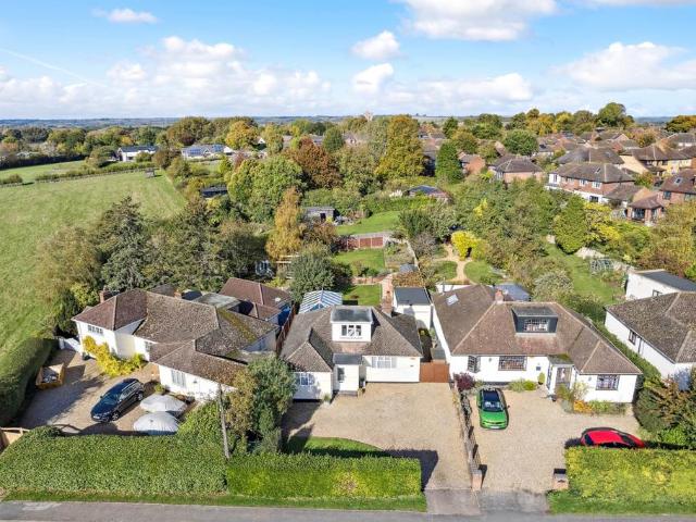 3 bedroom detached bungalow for sale