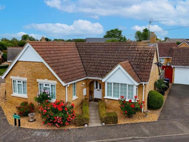 3 bedroom detached bungalow for sale