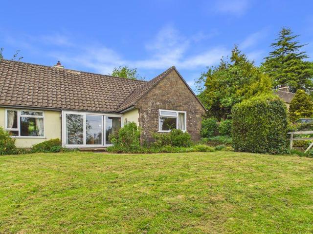 3 bedroom detached bungalow for sale