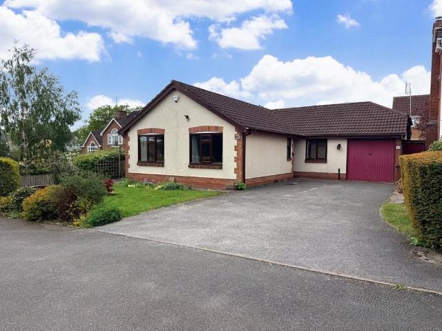 3 bedroom detached bungalow for sale
