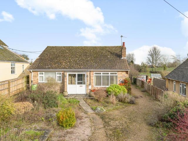 3 bedroom detached bungalow for sale