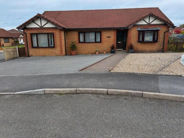 3 bedroom detached bungalow for sale