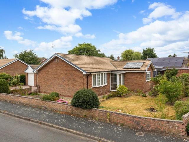 3 bedroom detached bungalow for sale