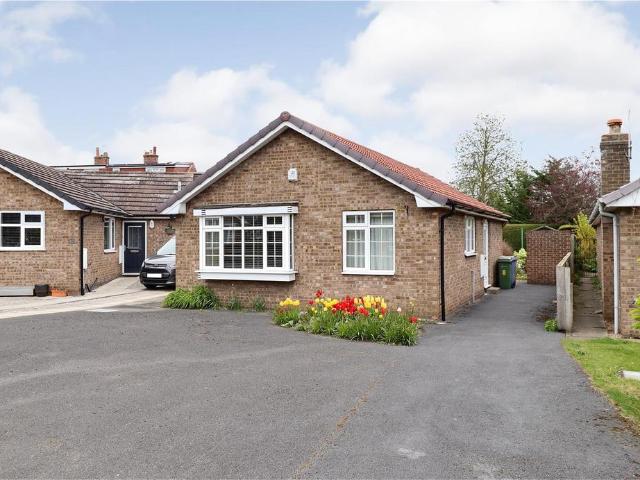 3 bedroom detached bungalow for sale