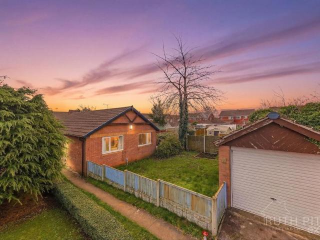 3 bedroom detached bungalow for sale