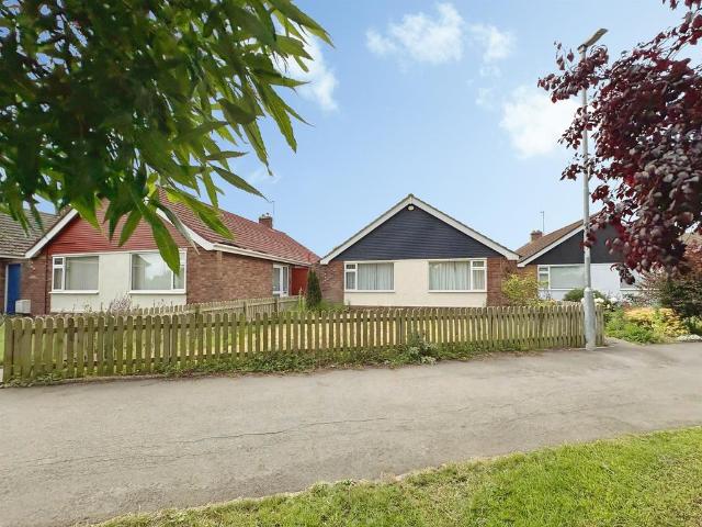 3 bedroom detached bungalow for sale