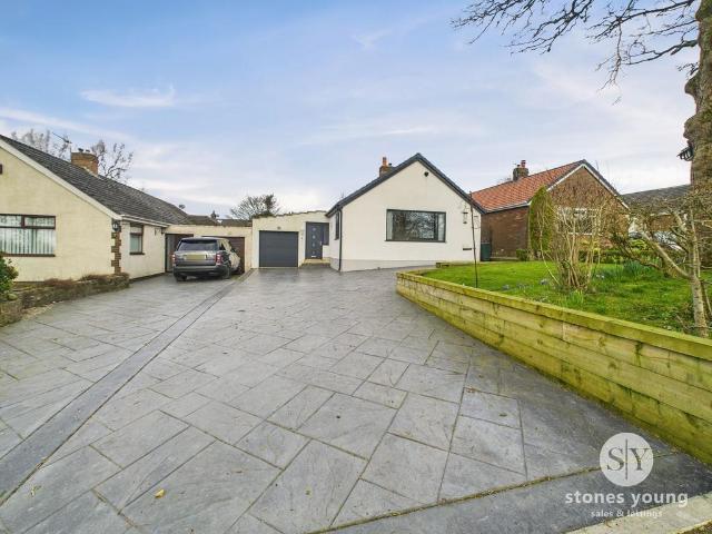 3 bedroom detached bungalow for sale