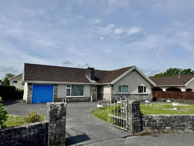 3 bedroom detached bungalow for sale