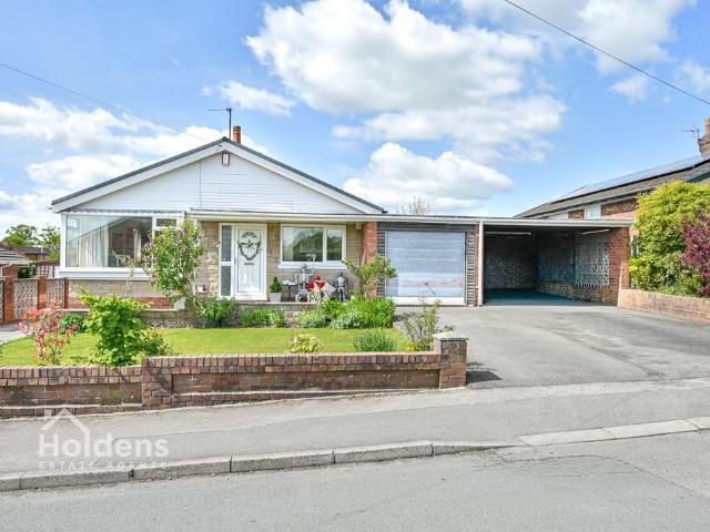 3 bedroom detached bungalow for sale