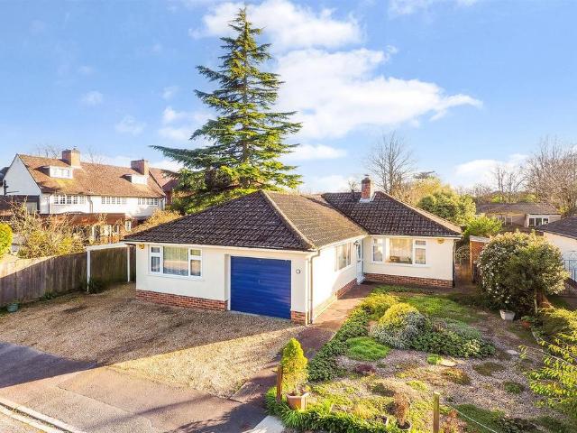 3 bedroom detached bungalow for sale