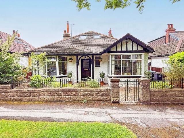 3 bedroom detached bungalow for sale