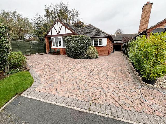 3 bedroom detached bungalow for sale
