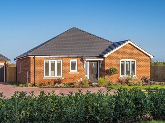 3 bedroom detached bungalow for sale