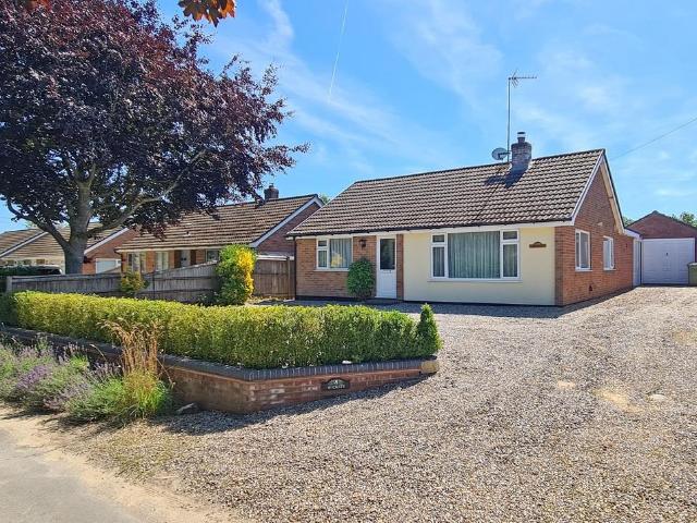 3 bedroom detached bungalow for sale