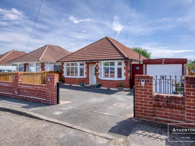 3 bedroom detached bungalow for sale