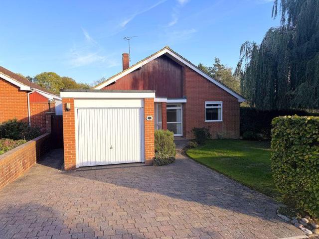 3 bedroom detached bungalow for sale