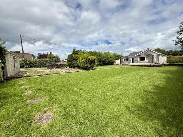 3 bedroom detached bungalow for sale