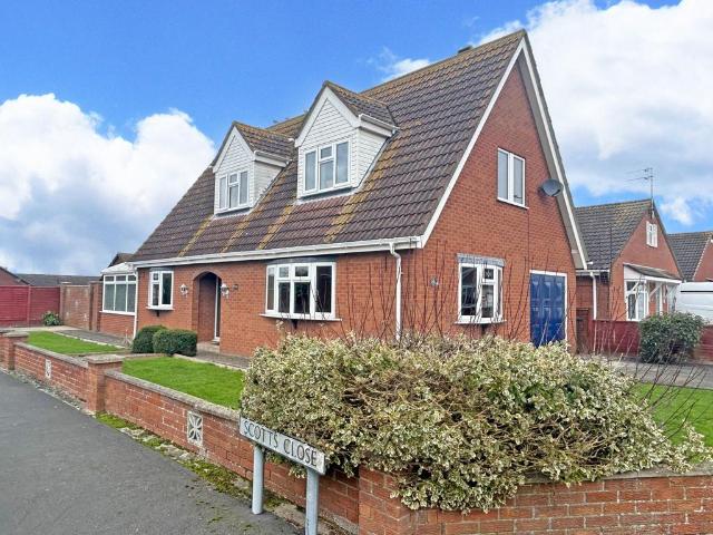 3 bedroom detached bungalow for sale