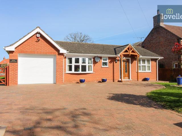 3 bedroom detached bungalow for sale