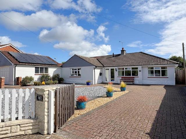3 bedroom detached bungalow for sale