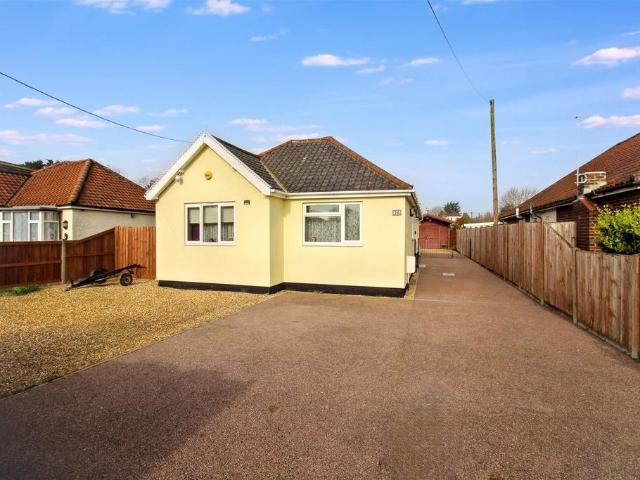 3 bedroom detached bungalow for sale