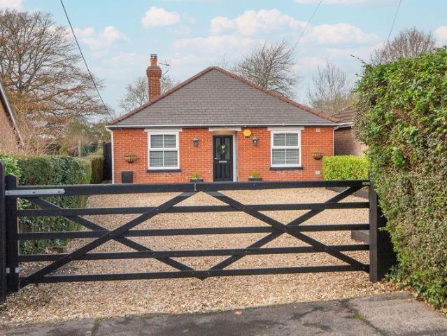 3 bedroom detached bungalow for sale