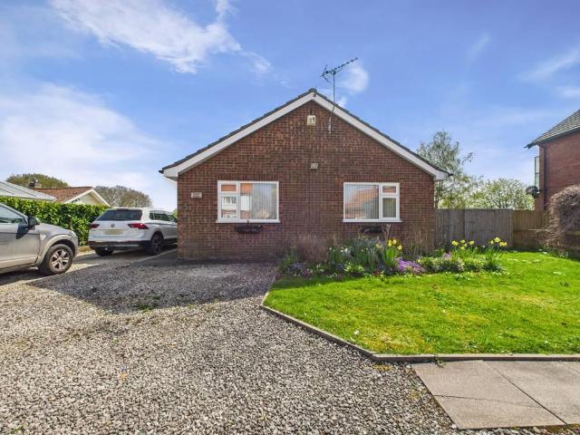 3 bedroom detached bungalow for sale
