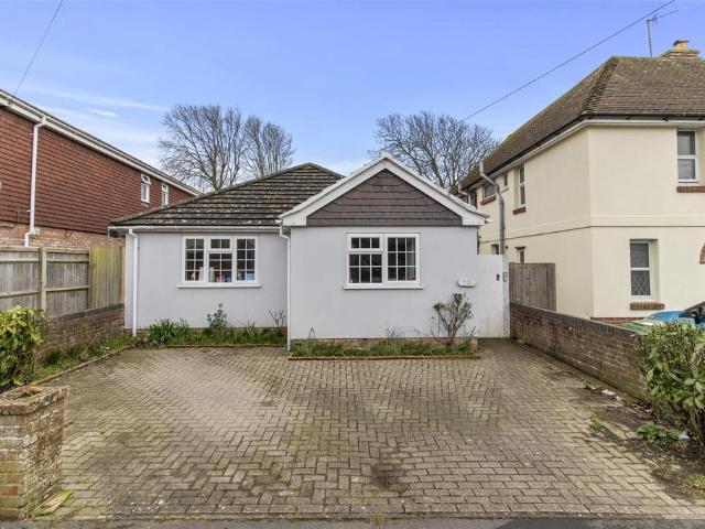 3 bedroom detached bungalow for sale