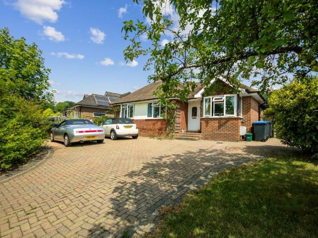 3 bedroom detached bungalow for sale