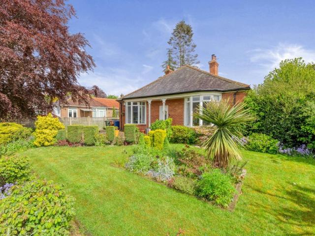3 bedroom detached bungalow for sale