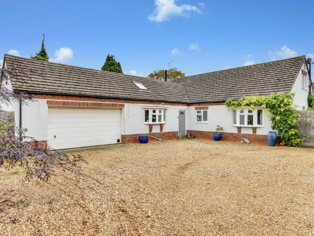 3 bedroom detached bungalow for sale