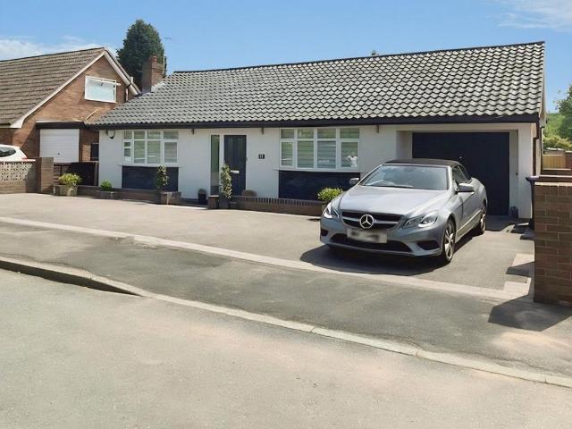 3 bedroom detached bungalow for sale
