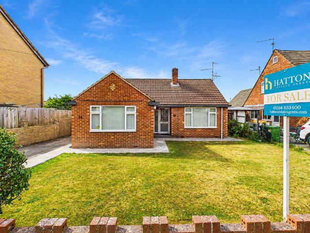 3 bedroom detached bungalow for sale