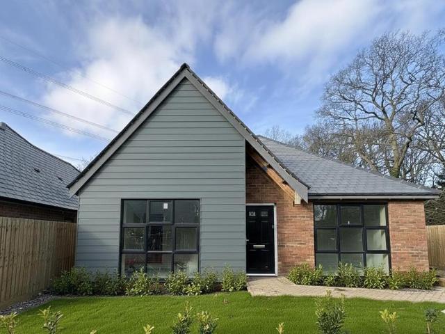 3 bedroom detached bungalow for sale